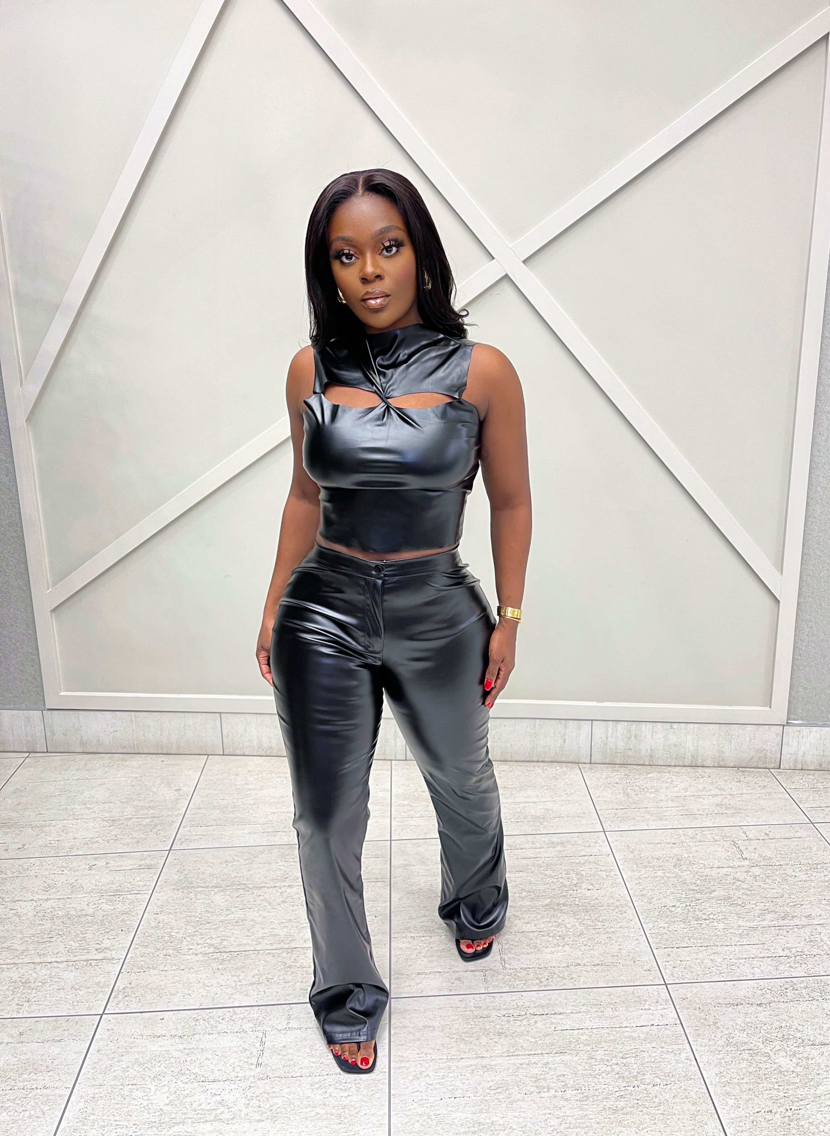 Sets – Page 2 – jeneevalabel